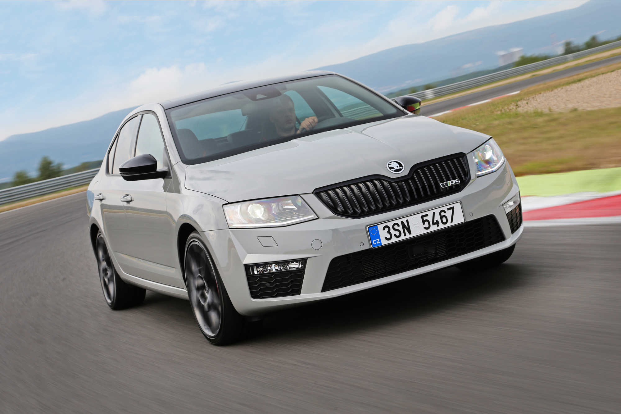 Skoda Octavia vRS 230 hatchback review - Car Keys